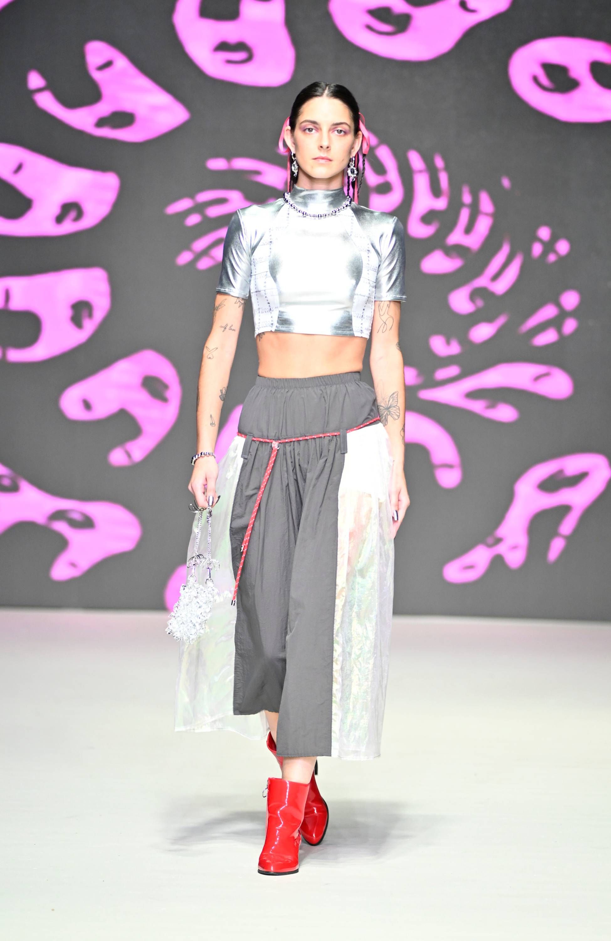 Estas son las mejores blusas para combinar con pantalones capri en mayo ...