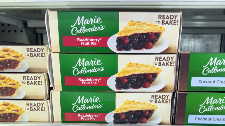 Which Berries Are In Marie Callender's Razzleberry Pie?