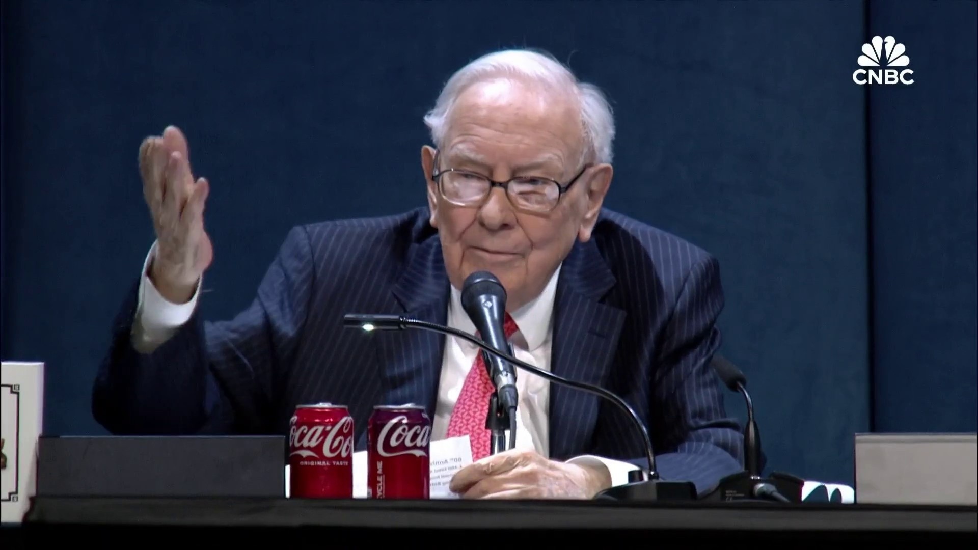 Warren Buffett slams Trump’s tariffs as he announces retirement