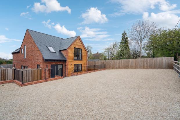 Newly built modern family home up for sale for £800k