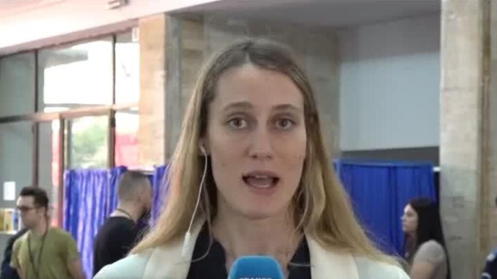 Romanian presidential election: Far-right candidate leads polls with 30 ...