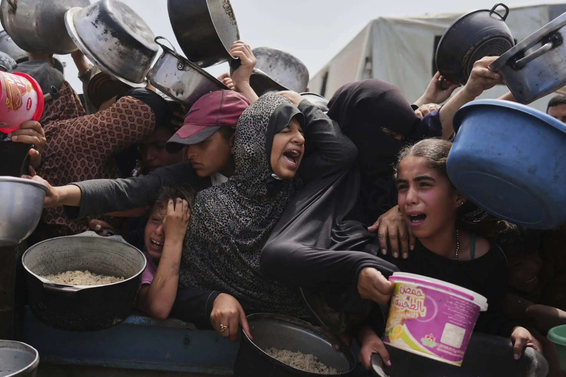 Hamas executes looters in Gaza as food crisis worsens under Israeli ...