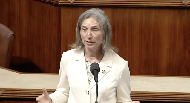 Congresswoman Dexter Accuses Trump of "Abducting American Children" and ...