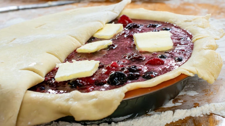 Which Berries Are In Marie Callender's Razzleberry Pie?