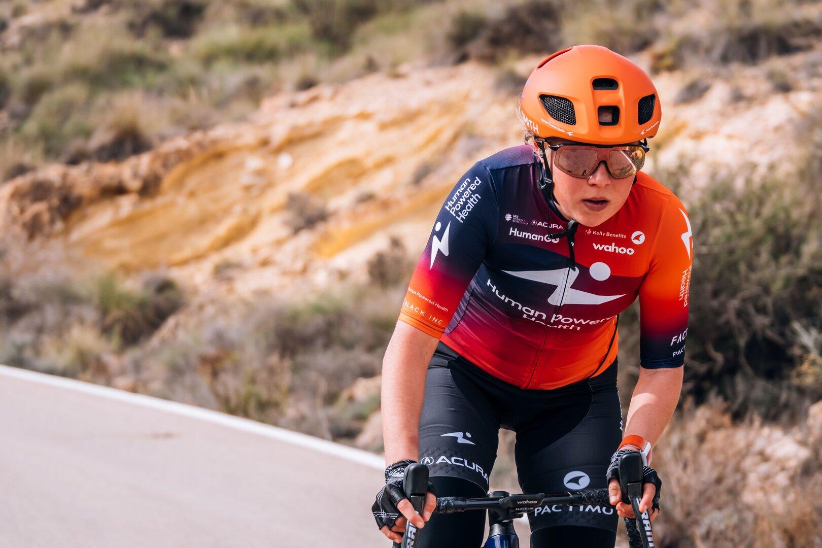 Eine Mountainbike-Weltmeisterin startet auf der Straße durch