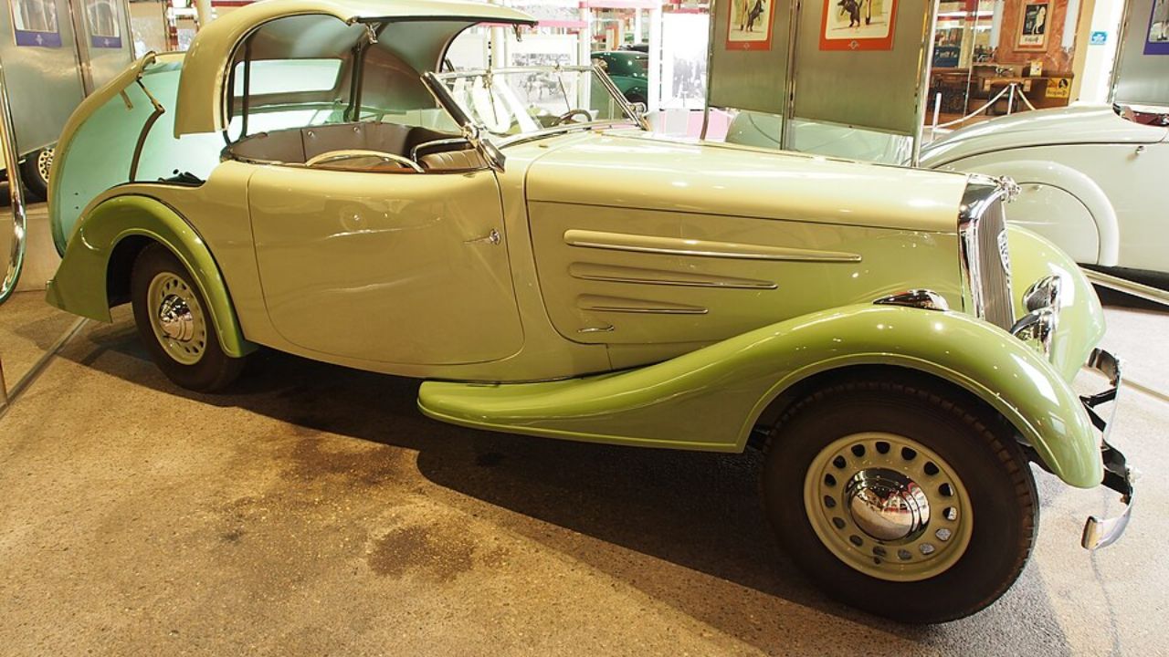 Cruising Through the Decades: Legendary Convertibles That Still Turn Heads