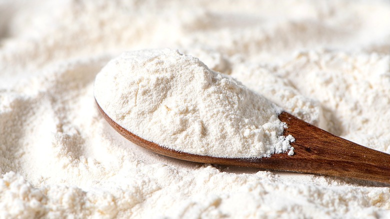 The Baking Powder Substitute That Works Seamlessly Without Extra ...