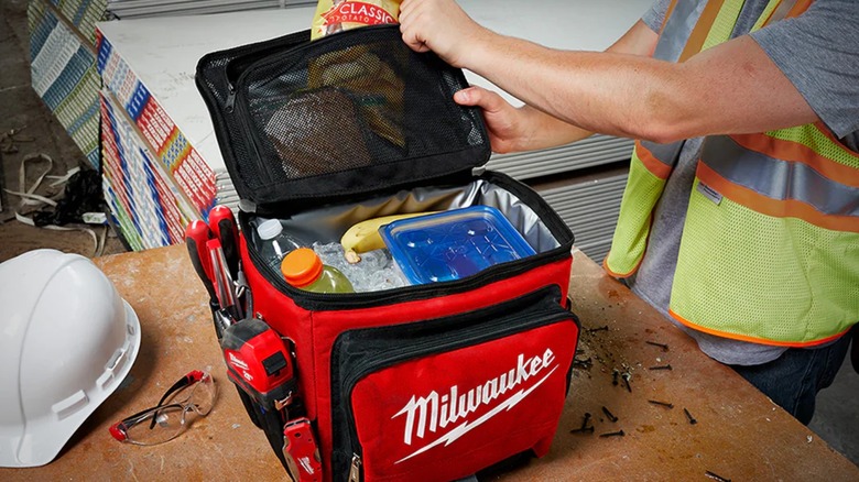 Are Milwaukee Lunch Boxes Insulated & Durable? Here's What The Reviews Say