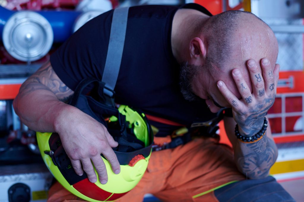 Raging building fire in North Hills damages adjacent apartment