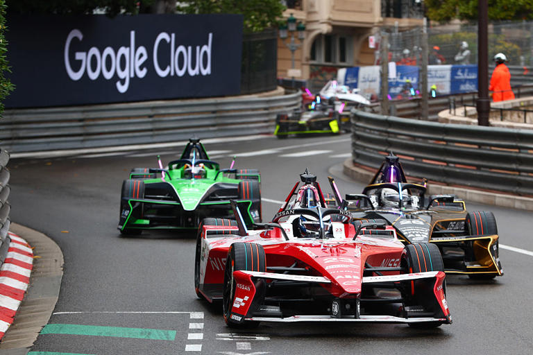 Buemi masters Monaco in E-Prix 2