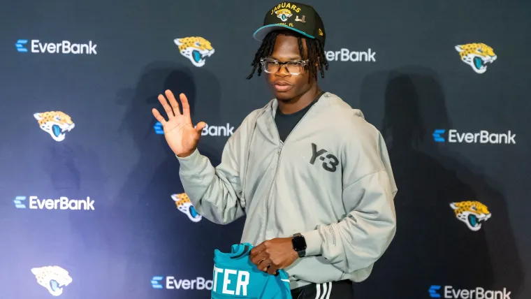 Travis Hunter gets relationship advice from notorious rapper