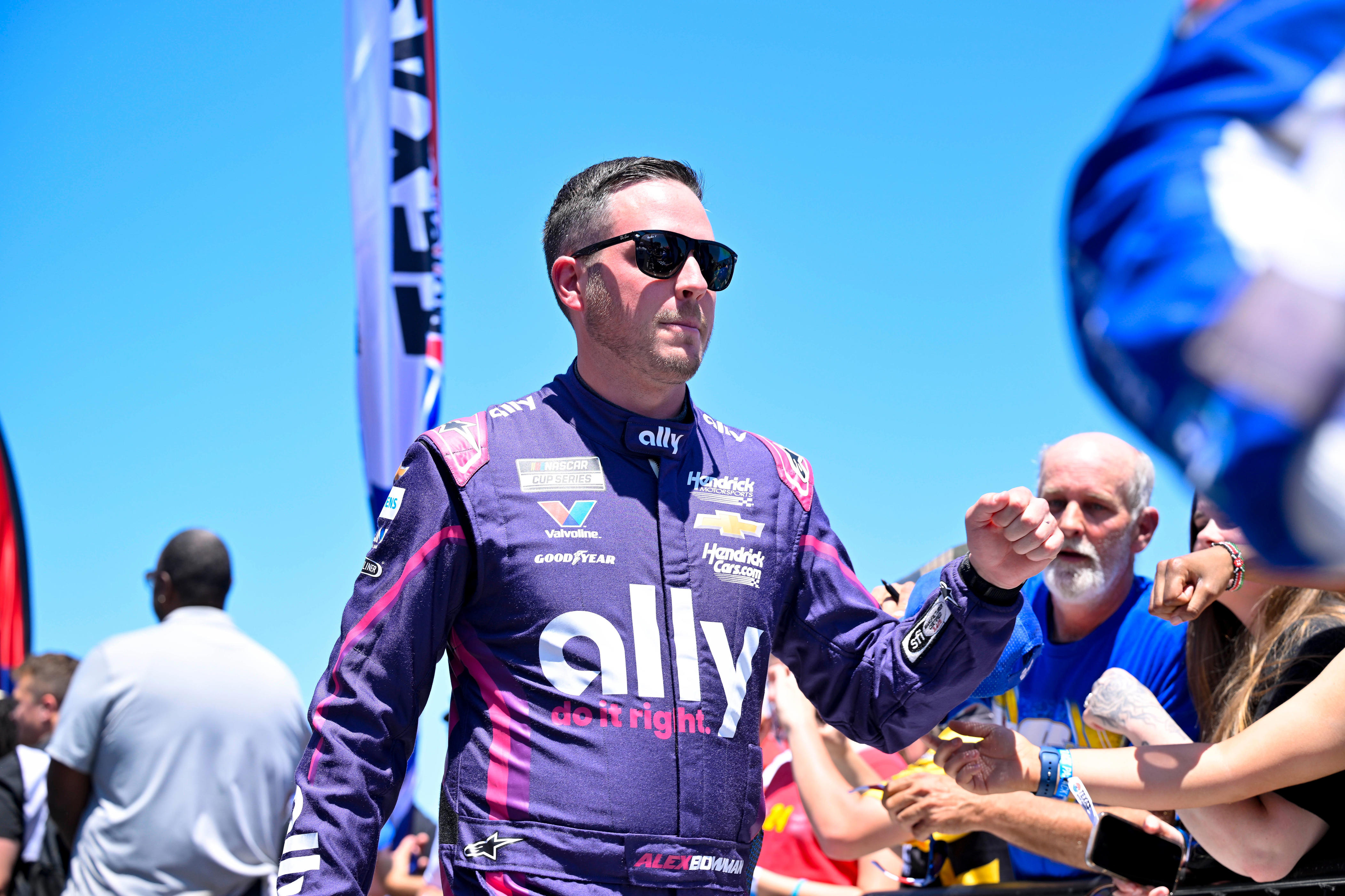 Alex Bowman crashes in NASCAR Nashville race, collects Noah Gragson in ...