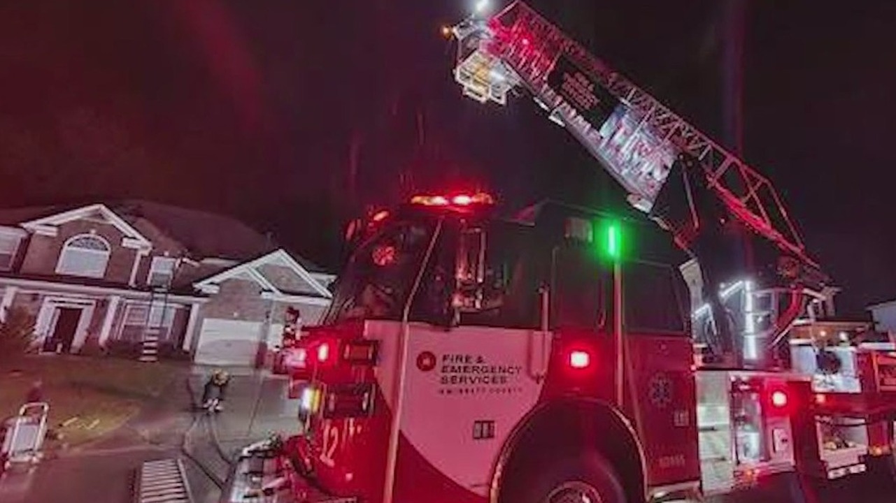 Lightning causes Snelliville house fire