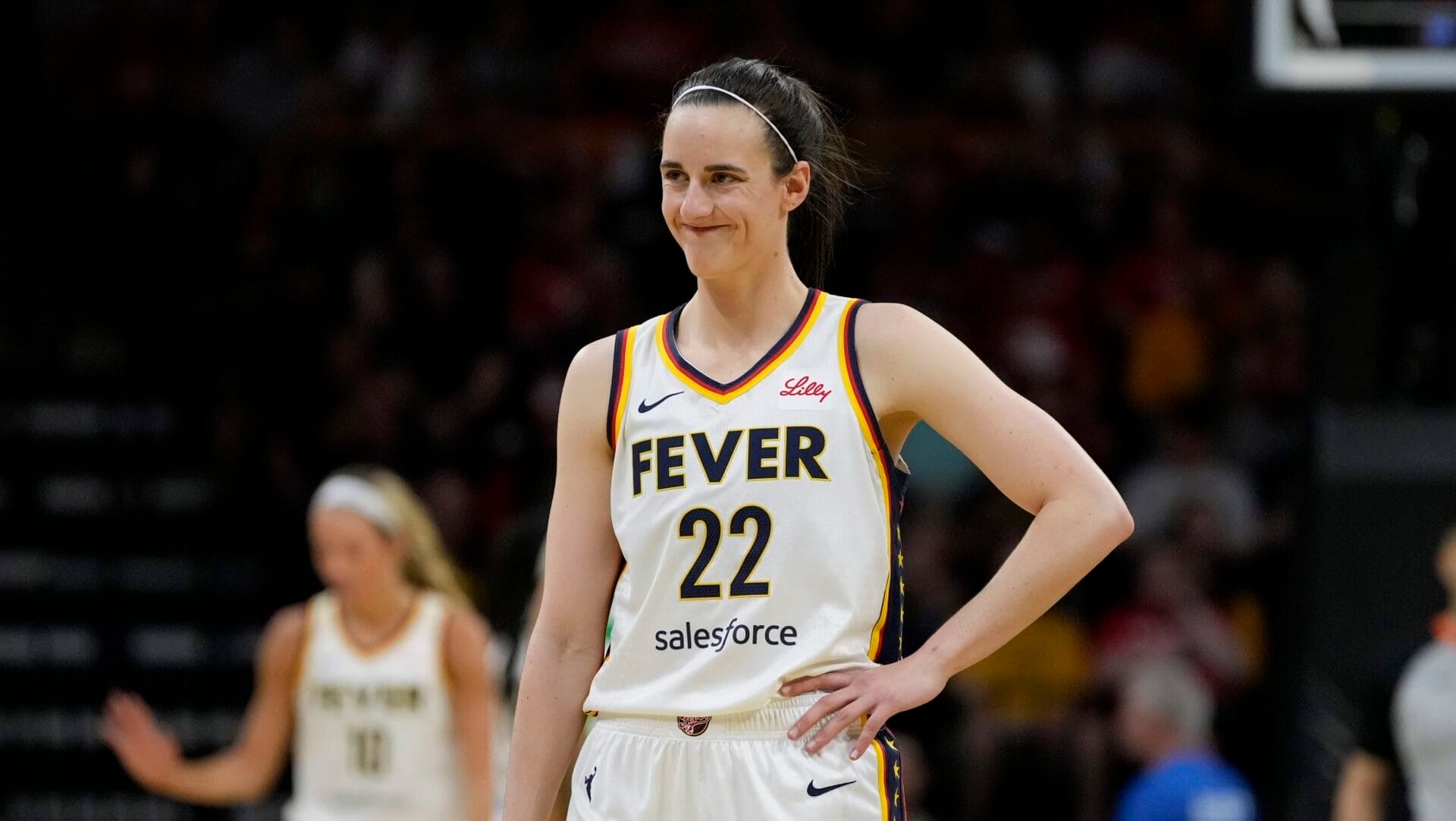 Caitlin Clark receives gift from Masters champion