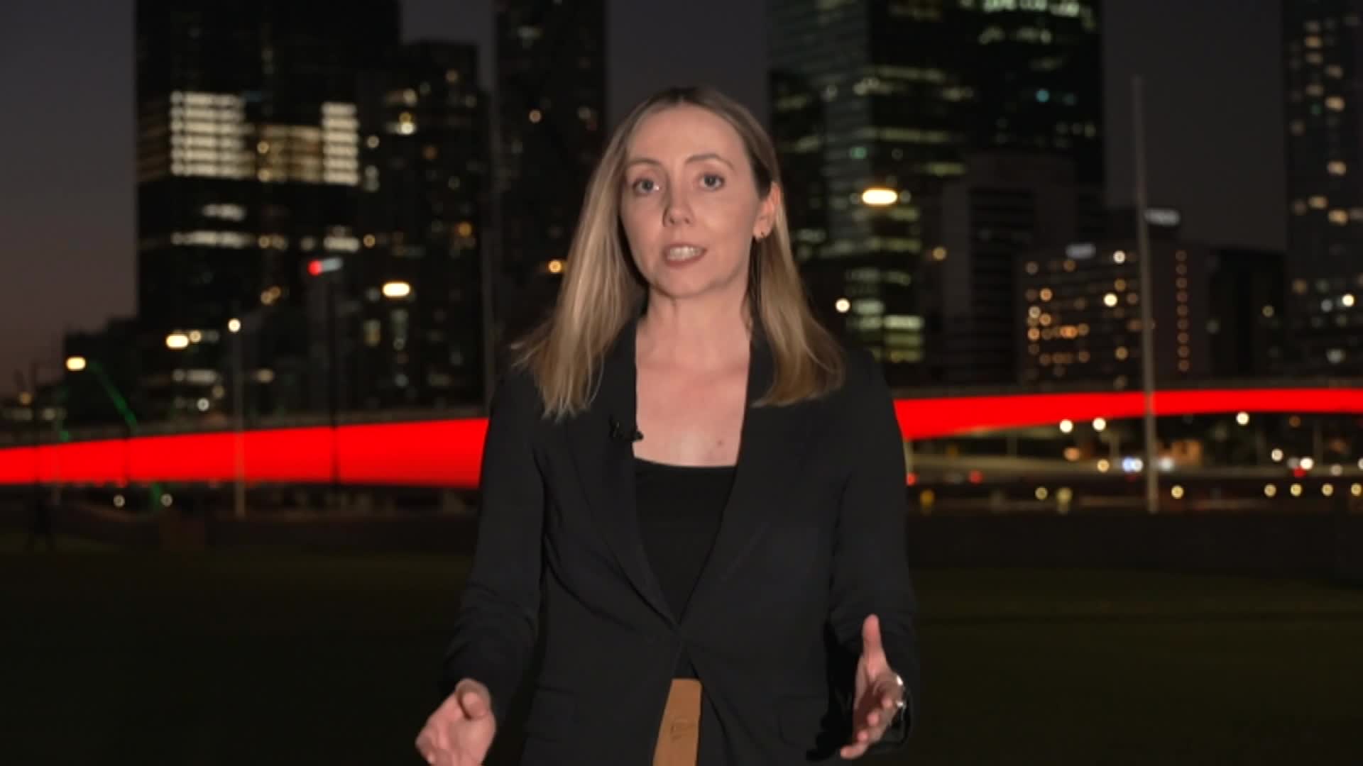 Labor tears down Coalition in Queensland stronghold