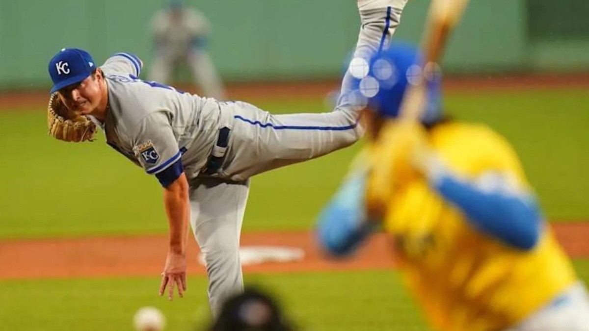 MLB: Braves Sign Left-Handed Pitcher to Major League Deal Despite ...