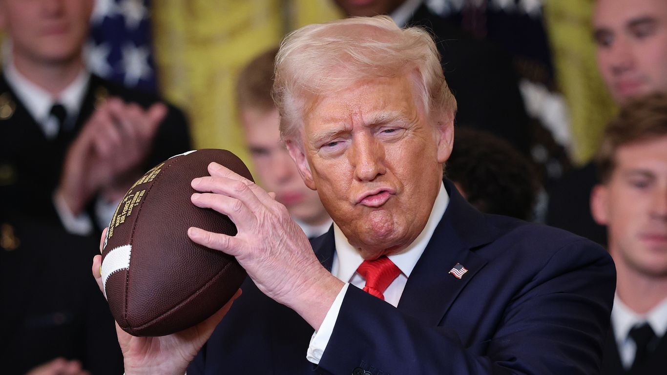 Scoop: Trump plans to announce D.C. will host 2027 NFL Draft