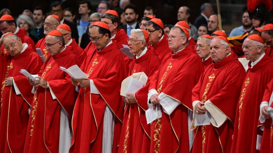 A tres días del cónclave: léxico de un ritual medieval rodeado de ...