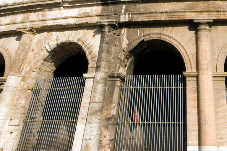 Screaming US tourist impaled on Rome’s Colosseum fence while possibly ...