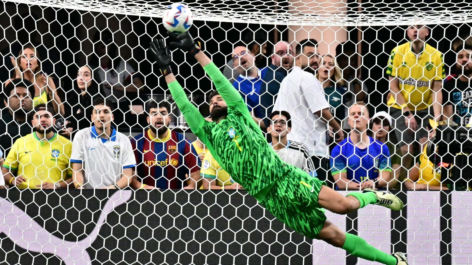 Quantos pênaltis Alisson defendeu na carreira?