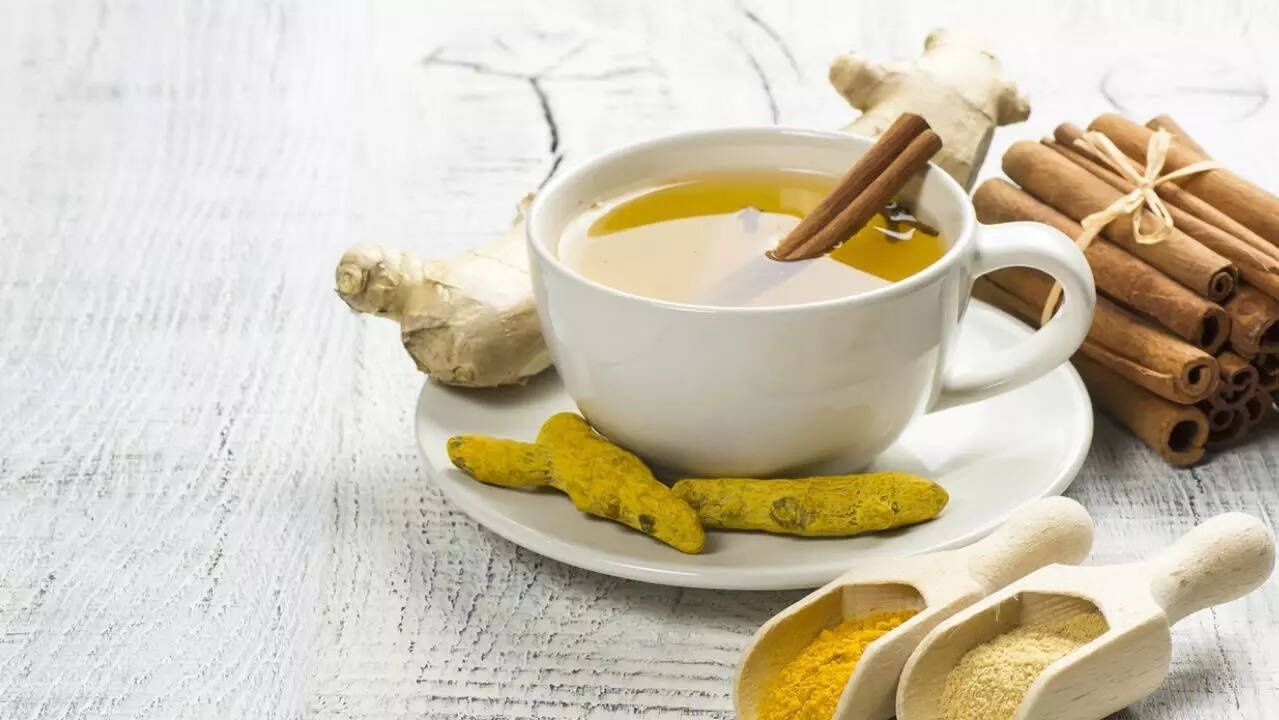 Turmeric to cinnamon: Common herbs and spices you shouldn't mix with ...