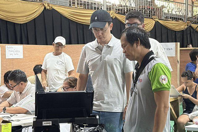 Re-electionist congressman Arjo Atayde casts vote in Quezon City