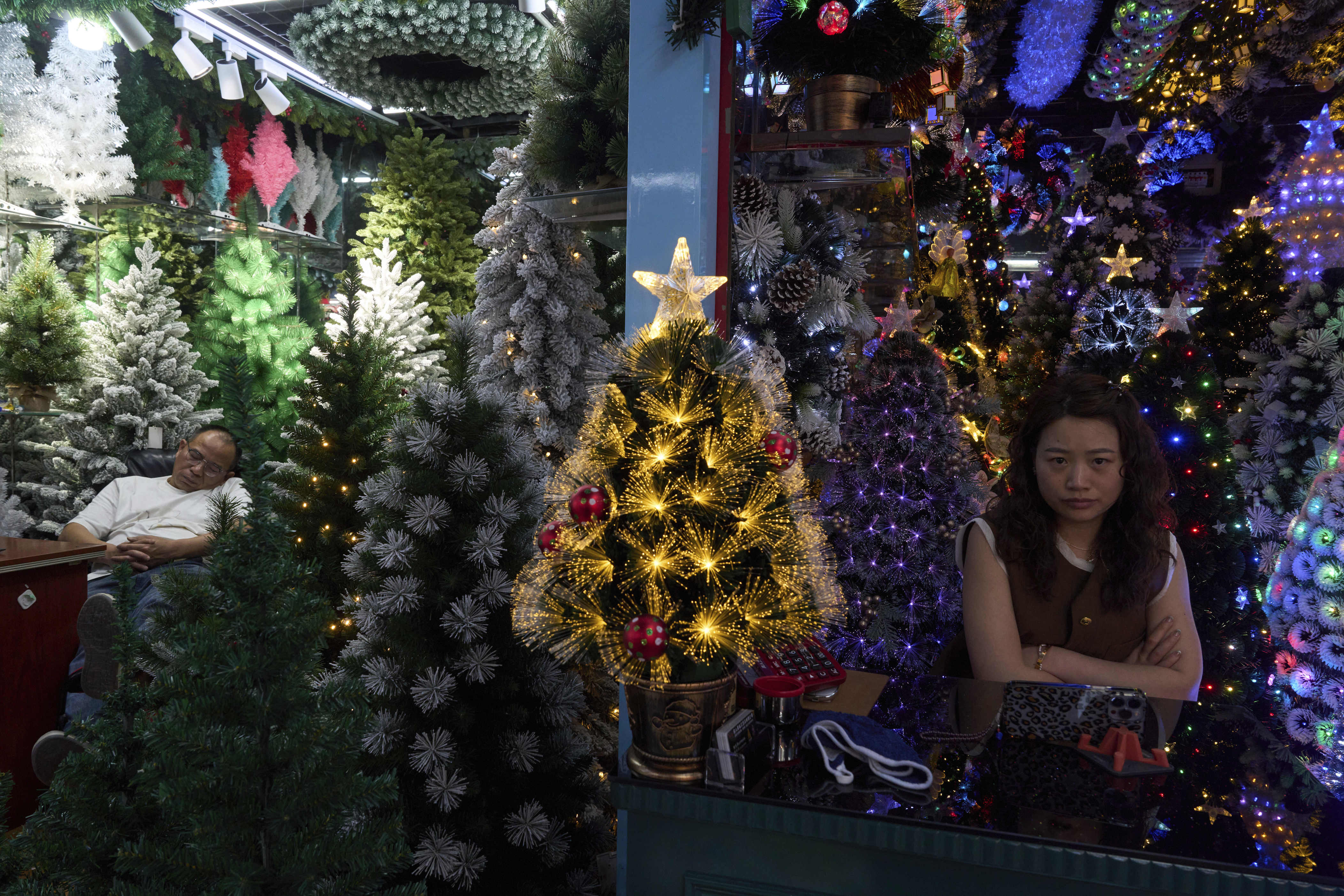 China’s trade surplus with the world tops $1 trillion, despite tariffs