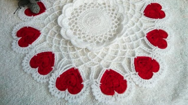 Beautiful Crochet Thalpose Design – Elegant Woolen Rumal for Table Decor
