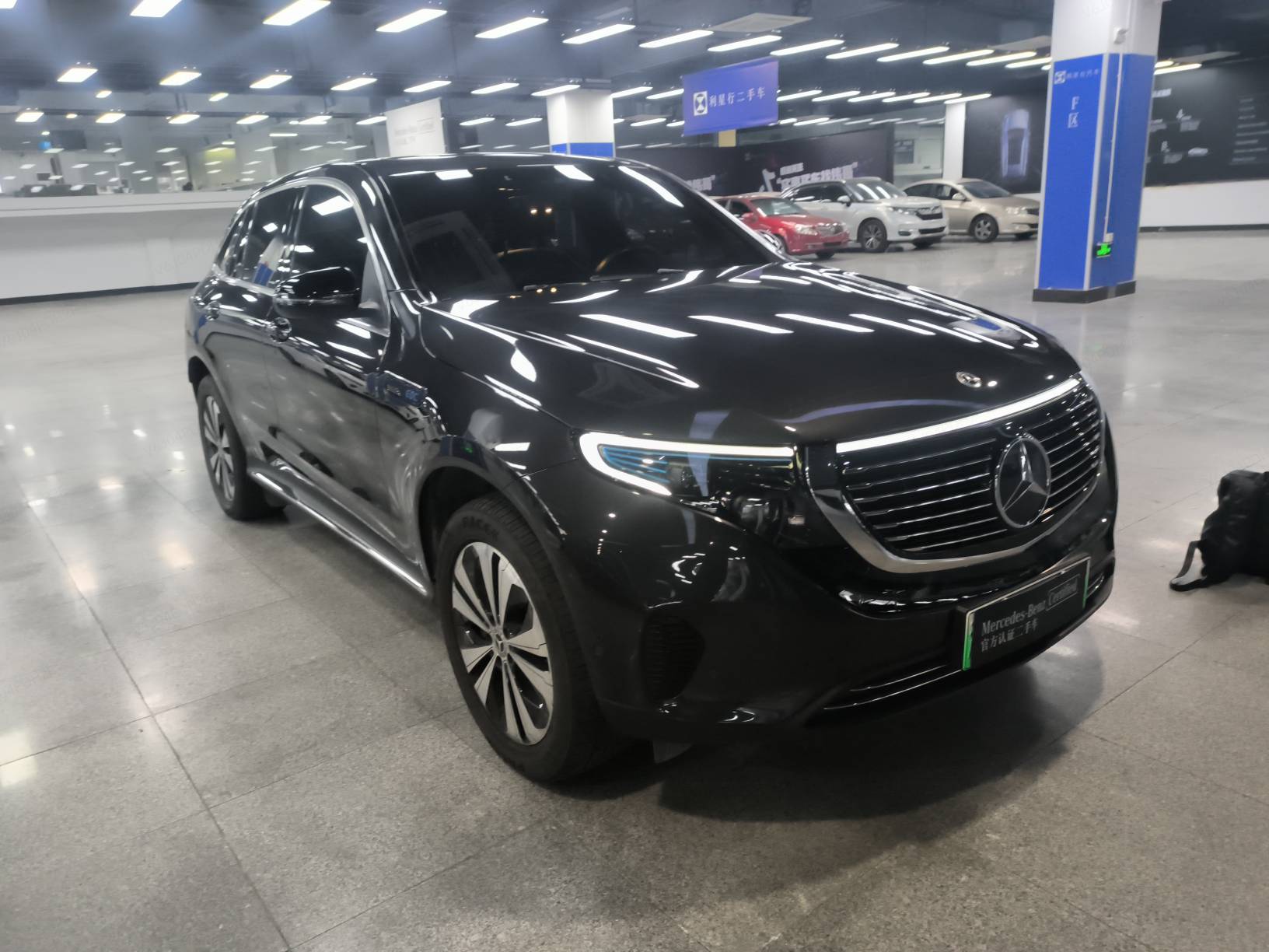 奔驰 奔驰EQC 2022款 EQC 350 4MATIC实拍图