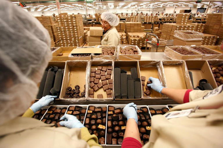 Beloved candy store closes after 30 years as fans say 'it's like losing ...