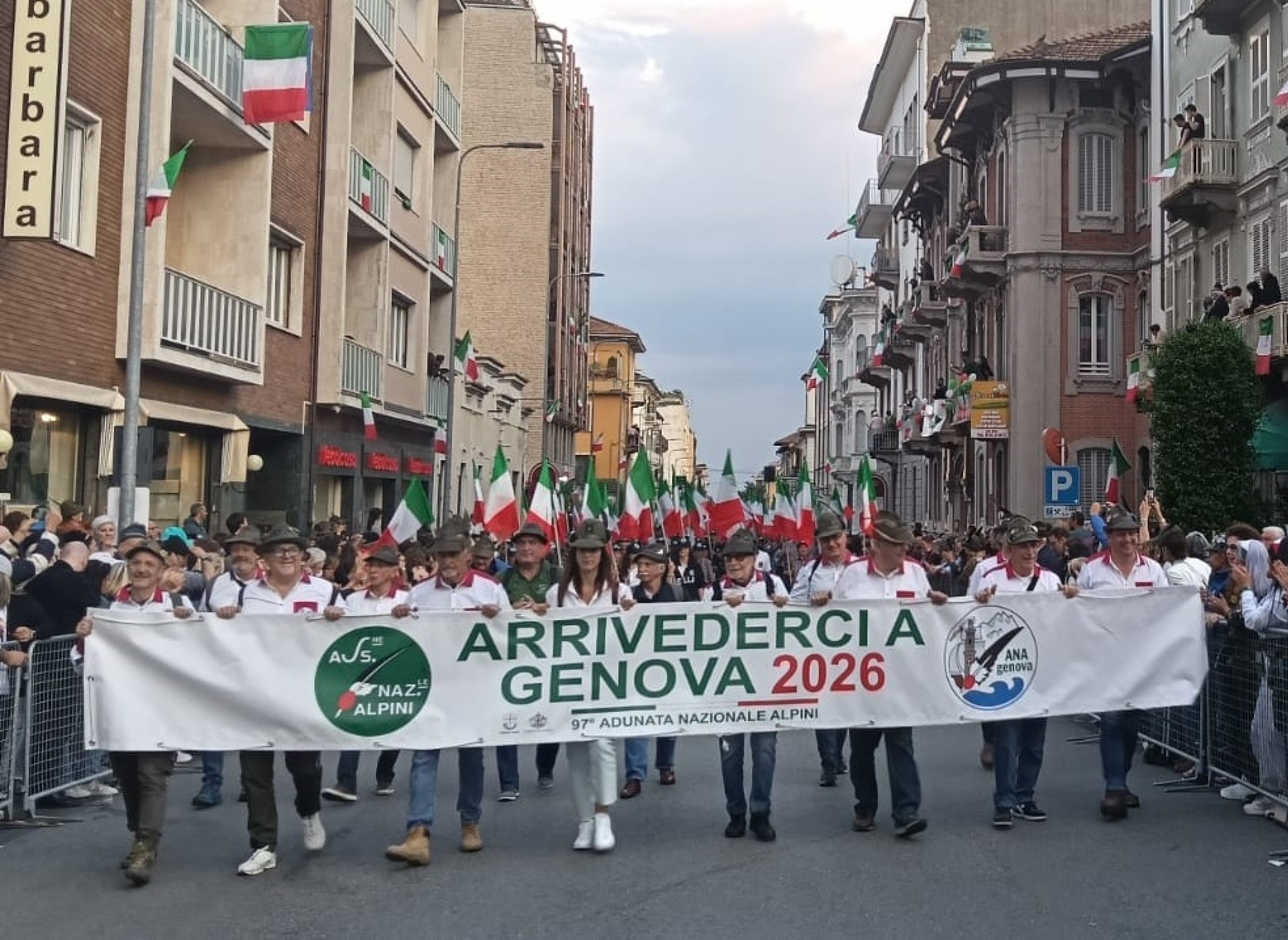 Adunata degli Alpini, passaggio della stecca a Genova nel 2026