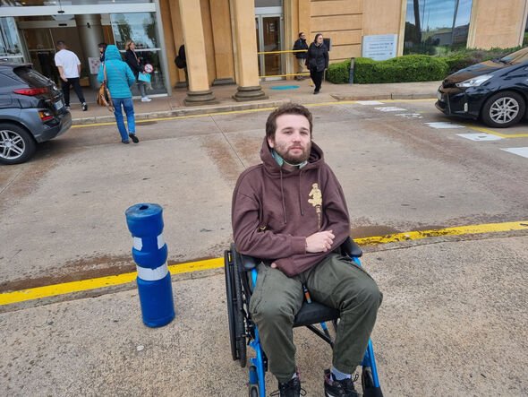 Man's head 'falling off body' after insect bite led to horrifying ...