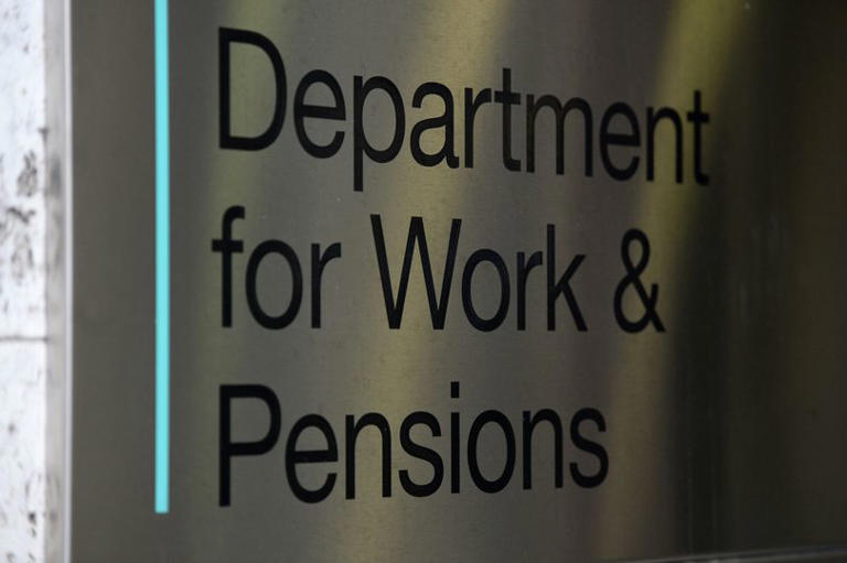 DWP warns 'do not' as it shares three things you shouldn't put on a CV