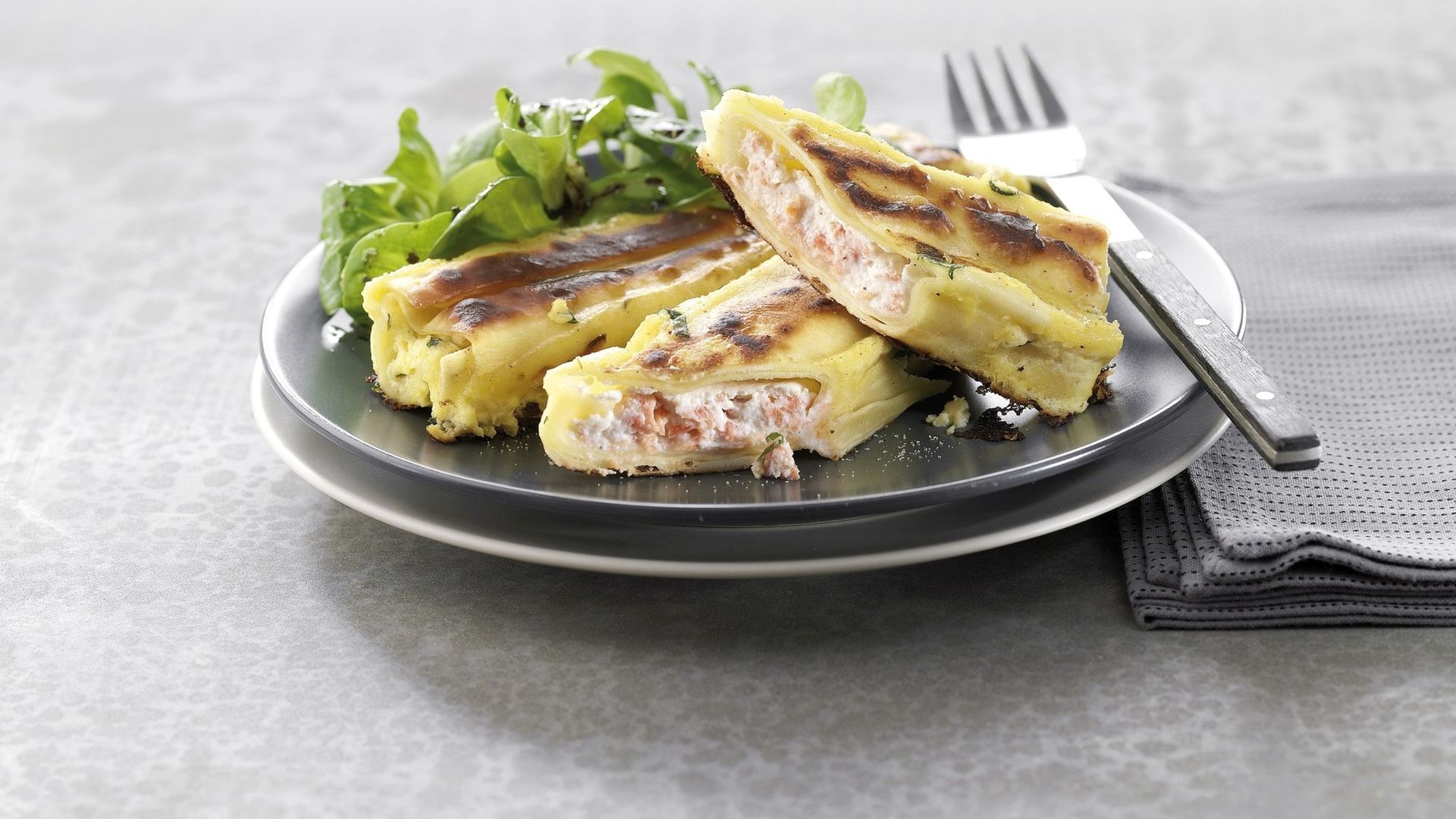 Pasta con ripieno di salmone affumicato e ricotta al bimby