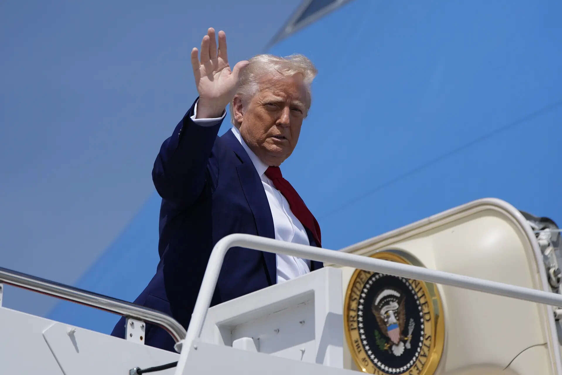 Gold walls, opulent furnishings: All about $400m 'flying palace' from ...