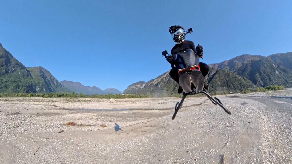 Company claims to have built real-life Star Wars-style speeder bike
