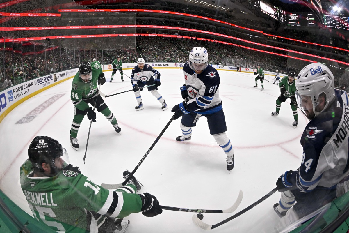 Jets Coach Puzzled by NHL’s Justification on Controversial Stars Goal