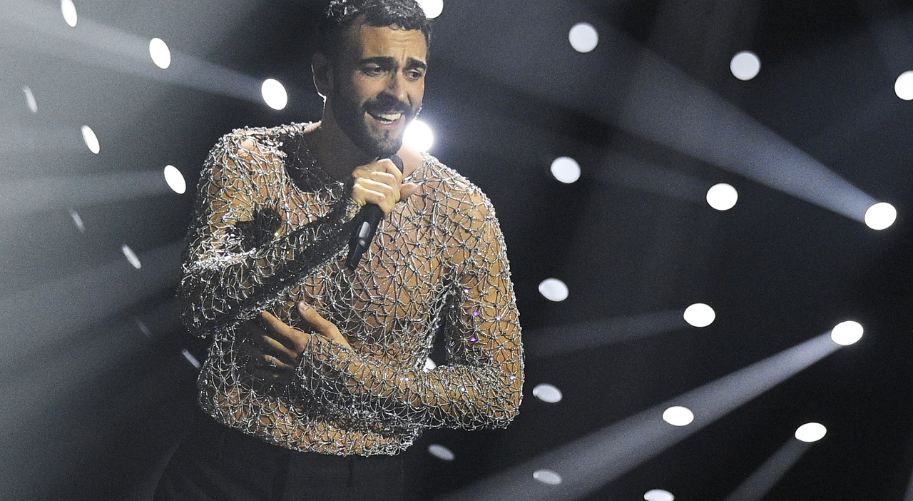 Marco Mengoni ad Eboli, annunciato il ritorno nei palazzetti: ecco ...