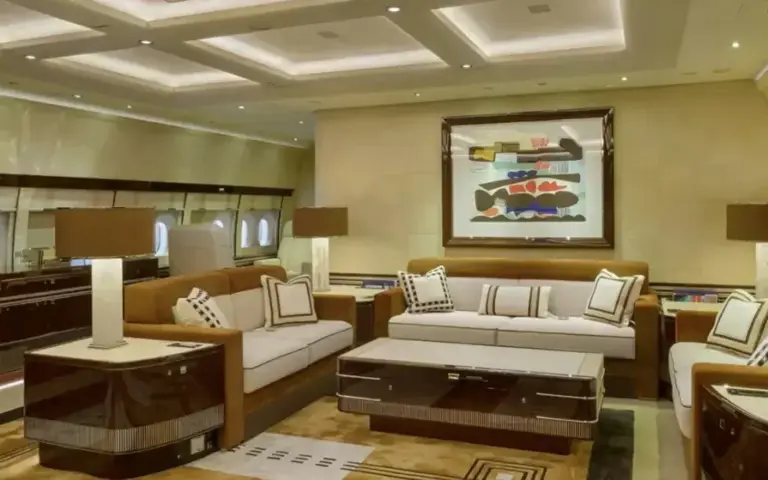 Donald Trump gifted luxury £300m jet by Qatar to replace Air Force One ...