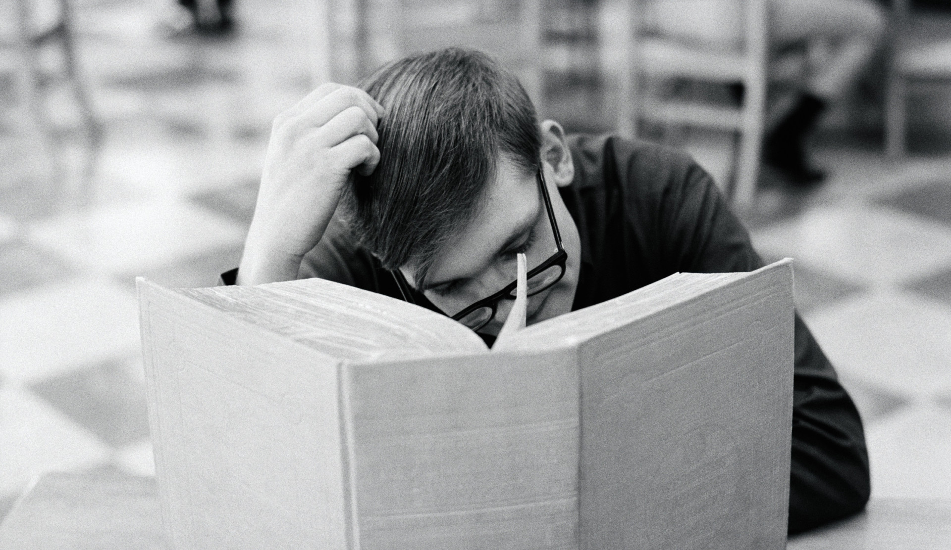 Are physical books better than e-books?