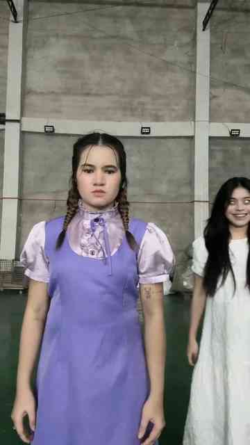 Dance Trends Tutorial Featuring Robie Doll and DJ Glasses