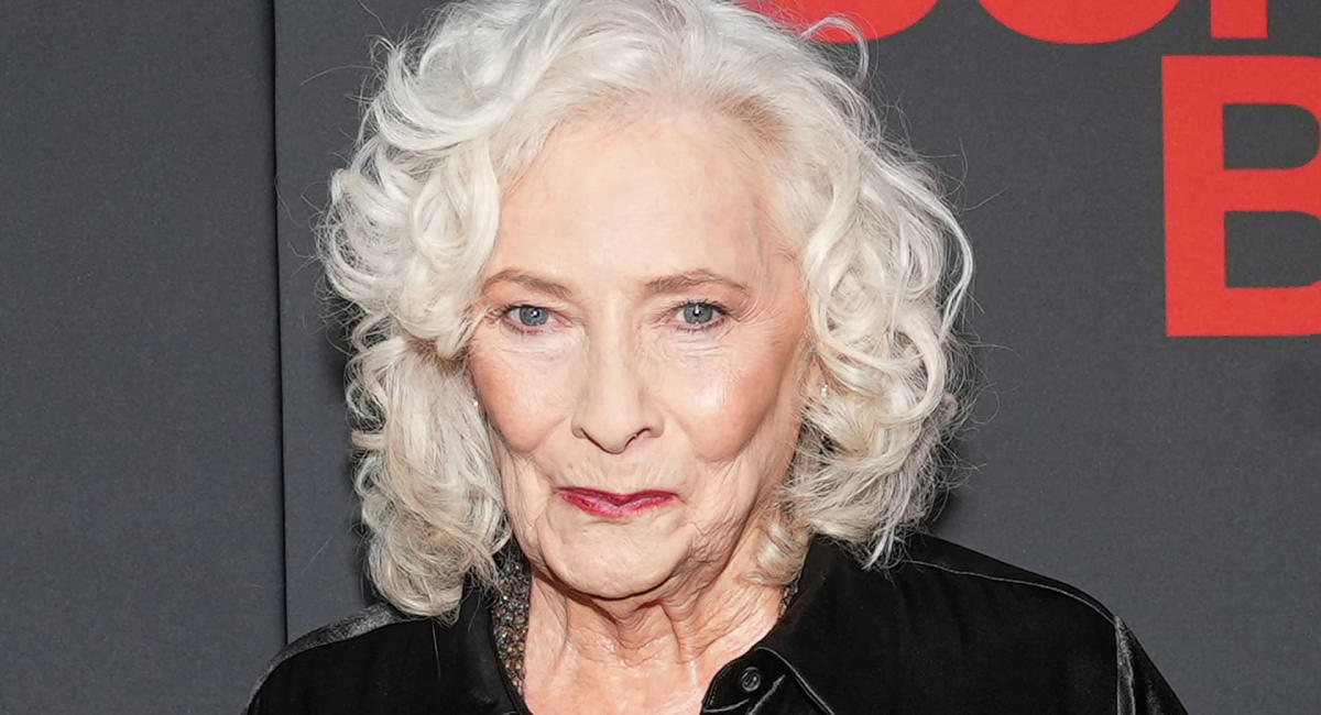 Legendary '70s Star, 77, Still Performs With Her Band, Announces New ...