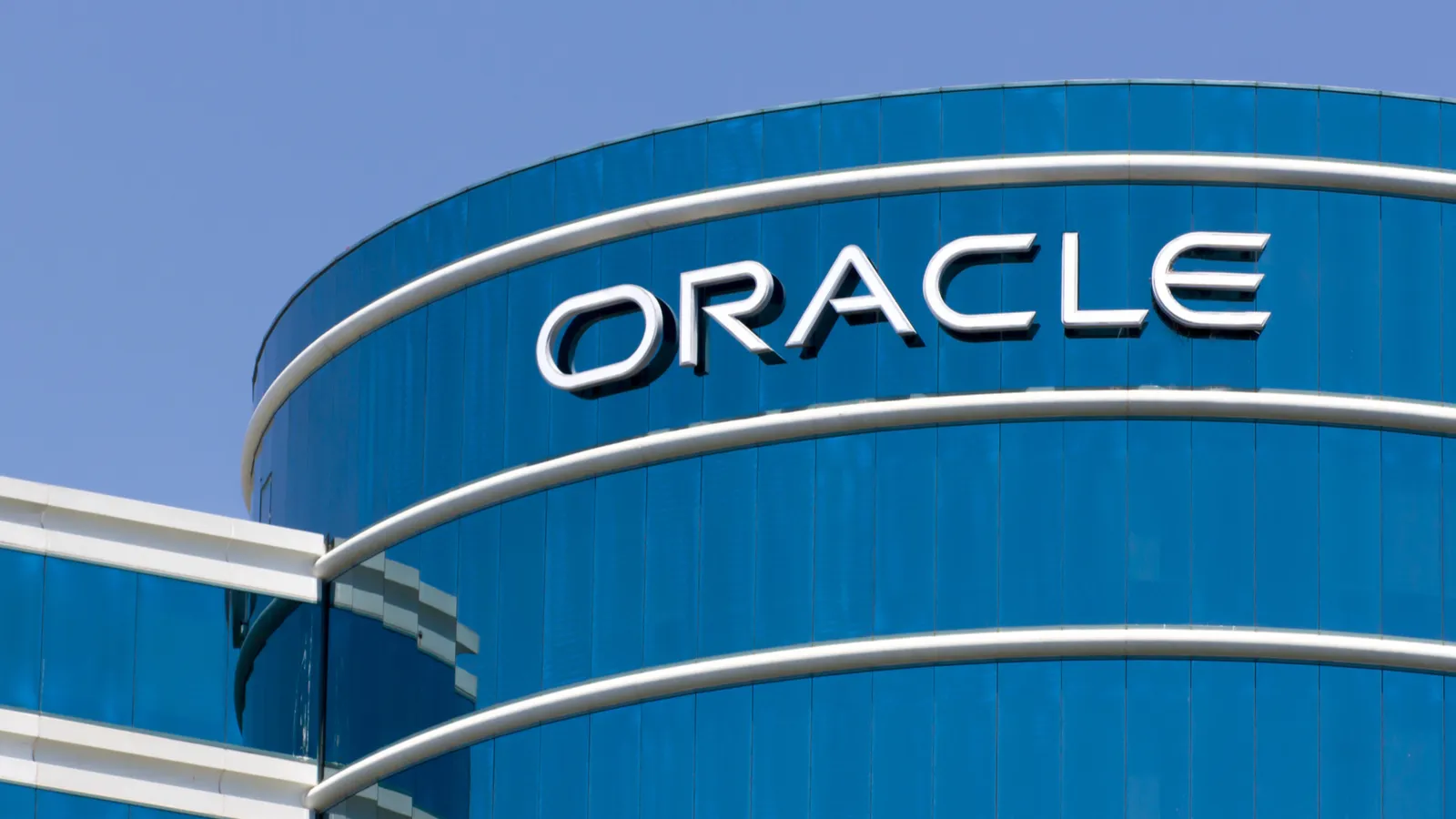 Oracle lays off staff as company shifts resources toward AI growth