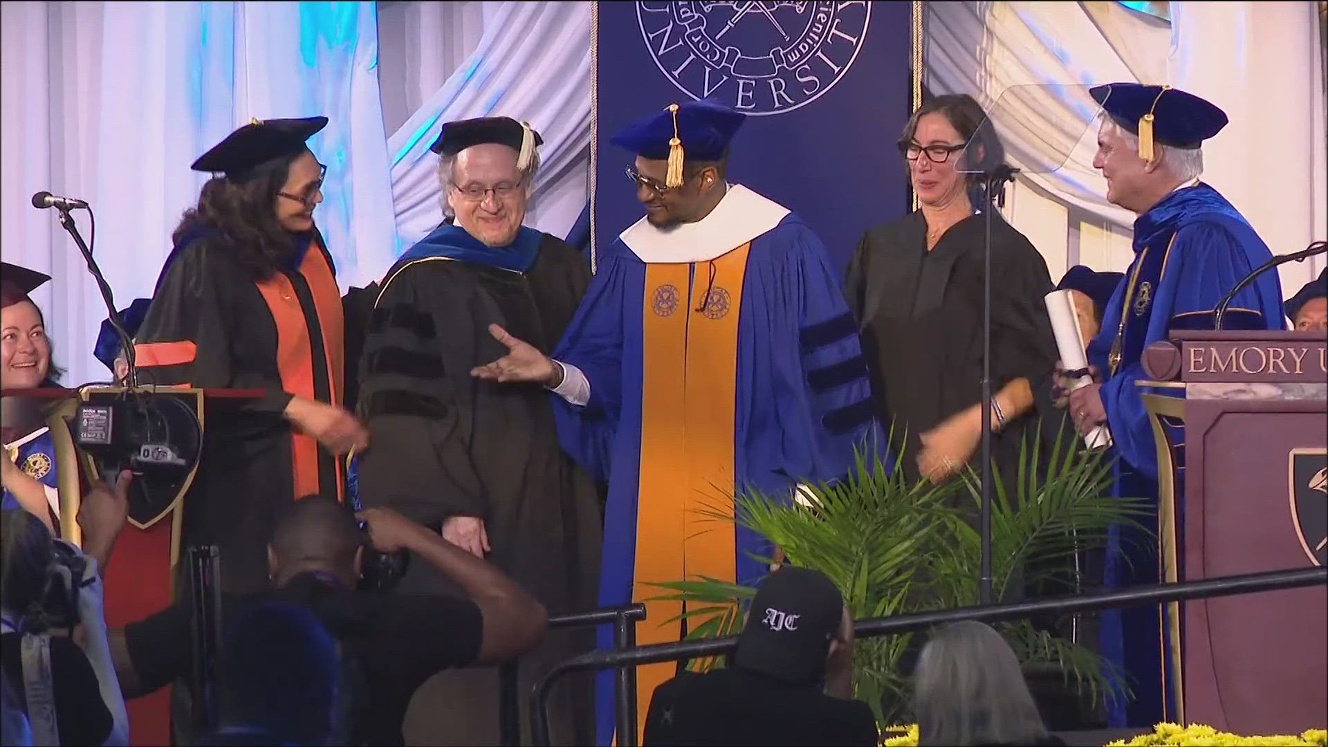 Usher delivers Emory University commencement