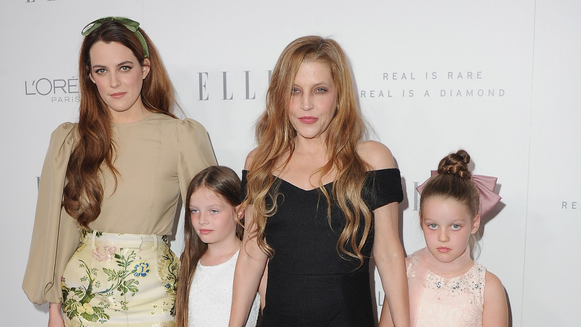 Riley Keough and her twin sisters' tribute will break your heart as ...