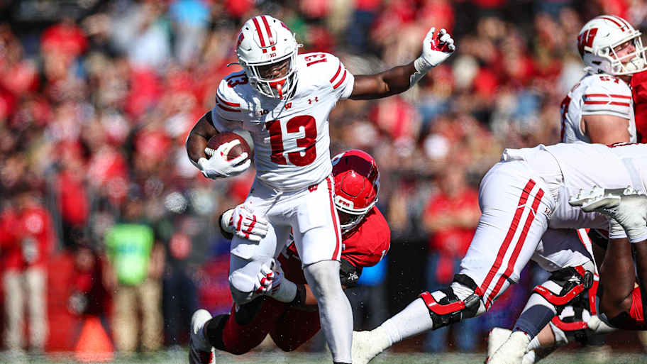 College football analyst says Wisconsin Badgers can jump past other Big ...