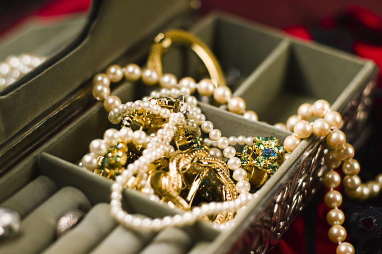 How to find valuable jewelry hidden at thrift stores, according to experts