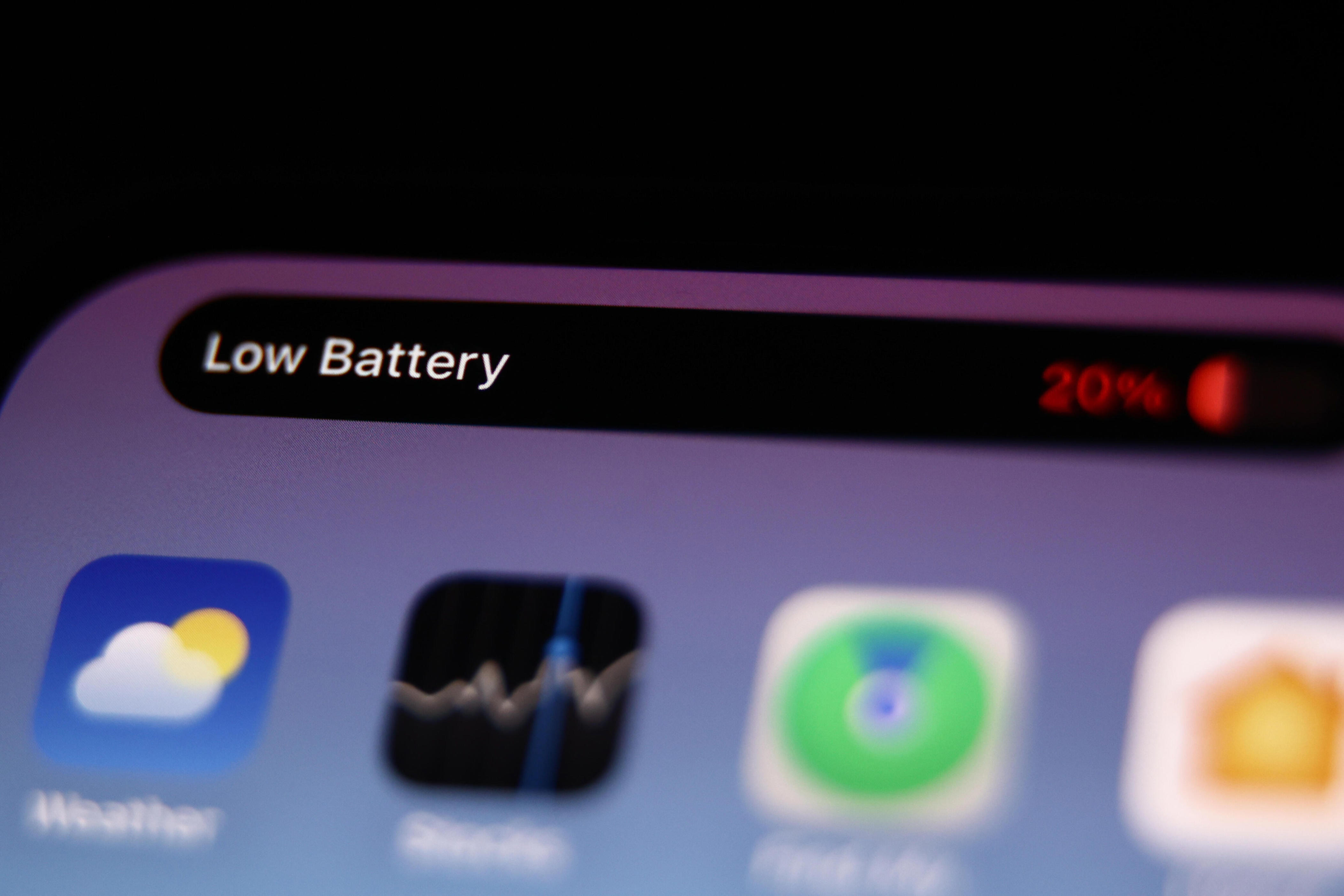 Apple May Use AI in iOS 19 to Boost iPhone Battery Performance