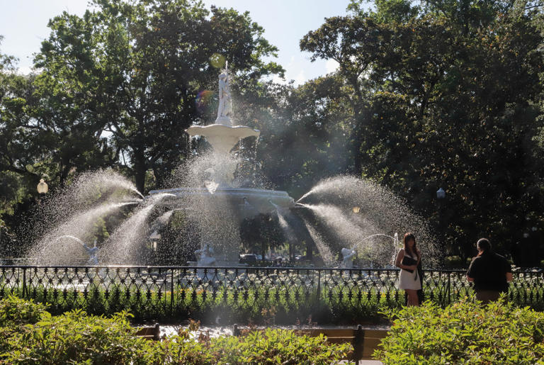 Forsyth Park fountain restoration: Updated details on project timeline ...