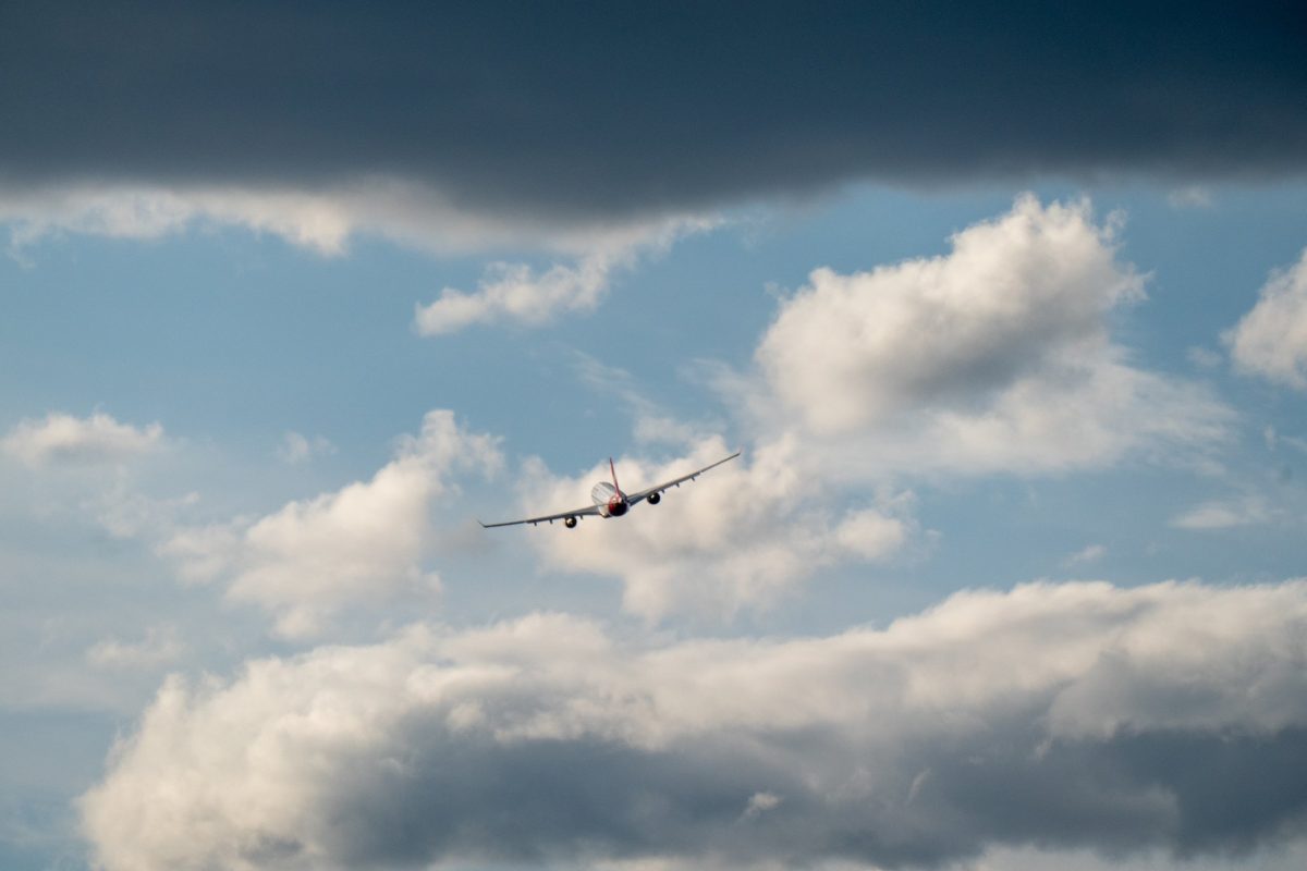 How safe flying really is, according to the experts